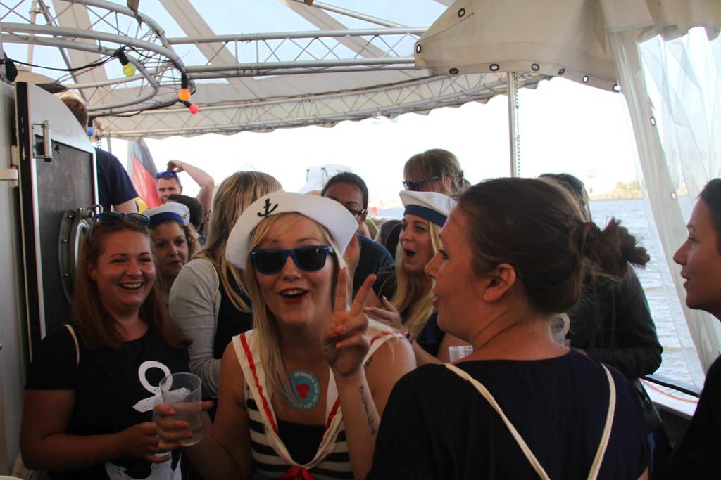 Fotos der Bootsparty Hamburg am 08.07.2017 - Bilder vom Partyboot